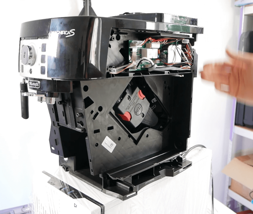 J'ai créé un PC qui fait le café ! - Millomaker